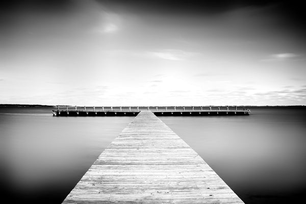 Bay Pier | McGaw Graphics